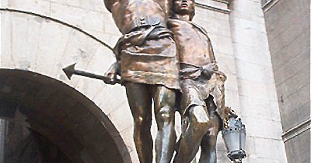 Monument a Indíbil i Mandoni en Lérida, España | Tripomatic