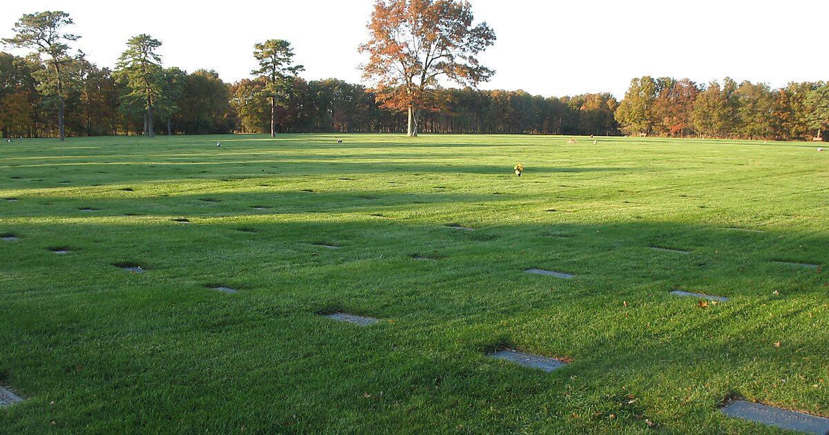 Calverton National Cemetery in Wading River | Tripomatic