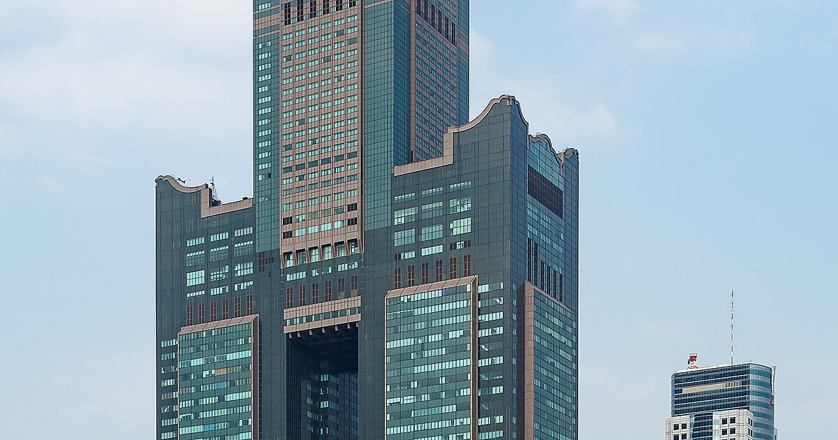85 Sky Tower in Gaoxiongshi