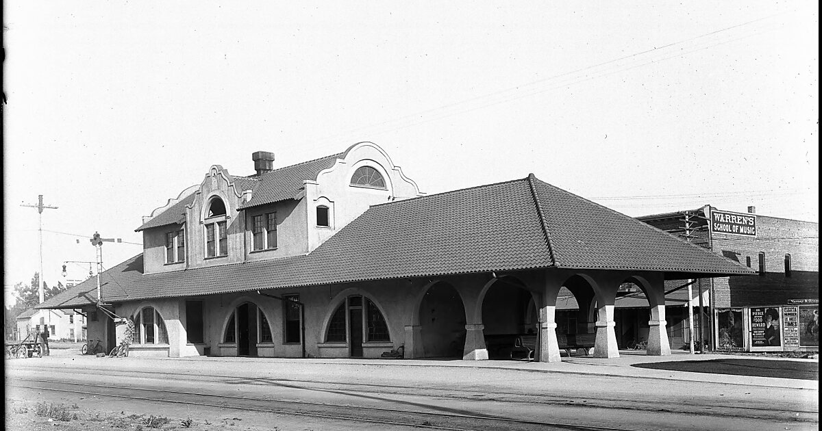 Pomona station in Pomona, California | Tripomatic
