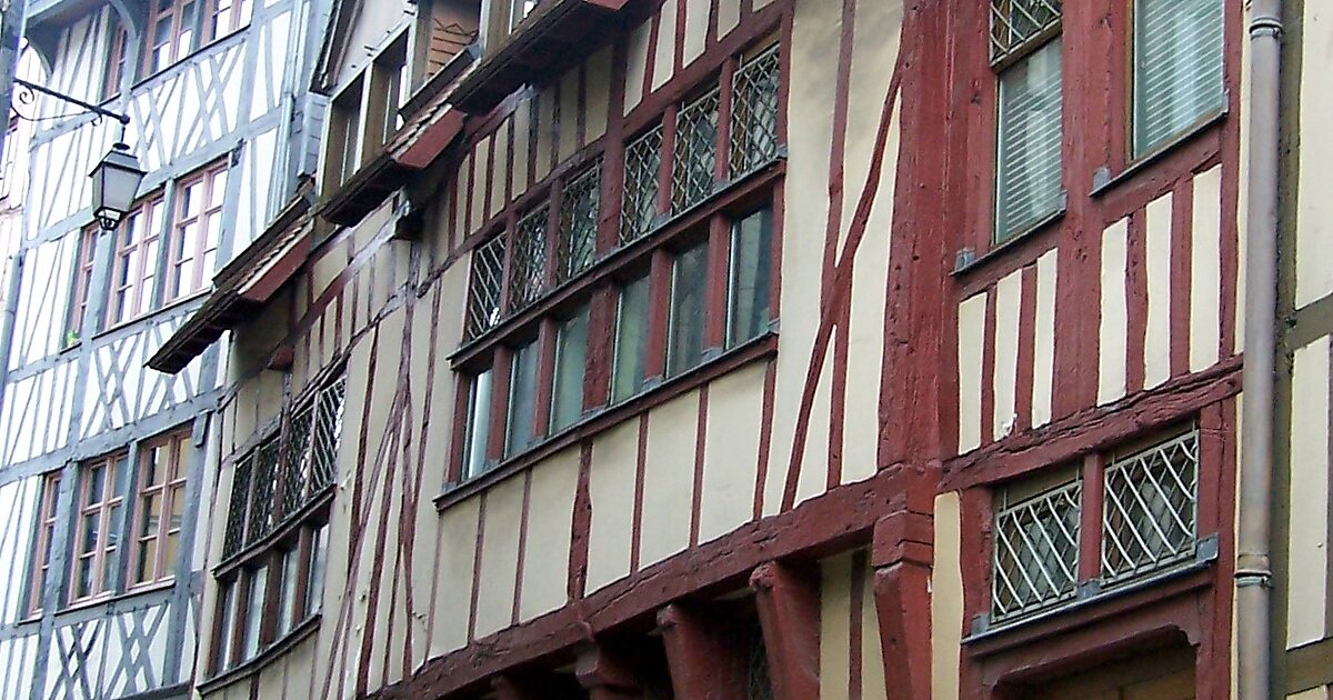 Maison à colombages - Vierzon | Tripomatic