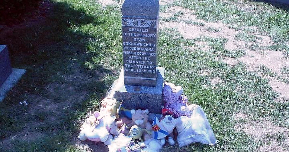 Fairview Lawn Cemetery in Halifax, Canada | Tripomatic