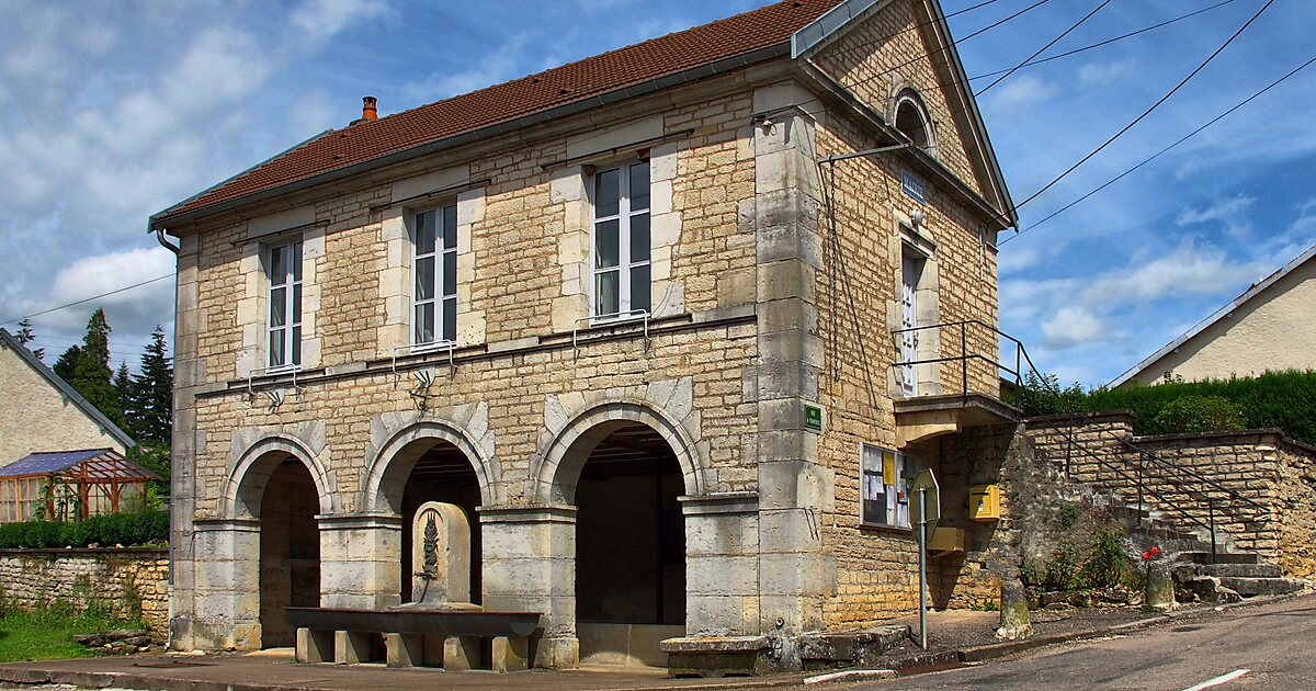 Gézier-et-Fontenelay w Burgundia-Franche-Comté, France | Tripomatic