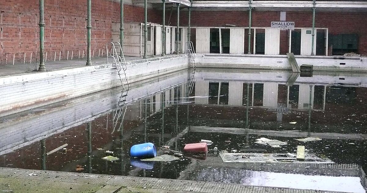 Thames Lido in Reading, Berkshire, UK | Tripomatic