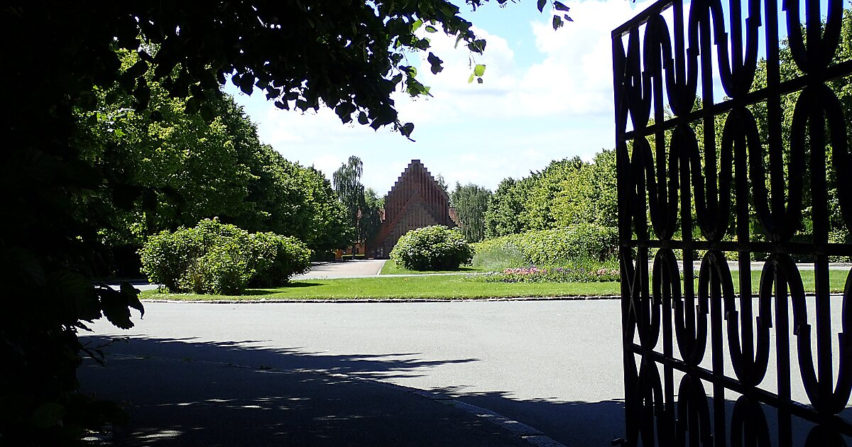 Vestre Cemetery in Aarhus, Danmark | Tripomatic