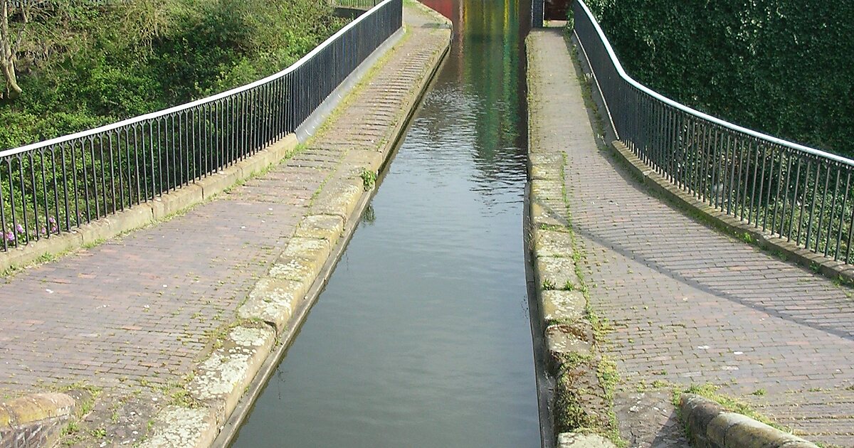 Engine Arm Aqueduct in Smethwick, UK | Tripomatic