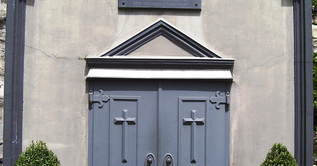 New York City Marble Cemetery in Manhattan, New York City | Tripomatic