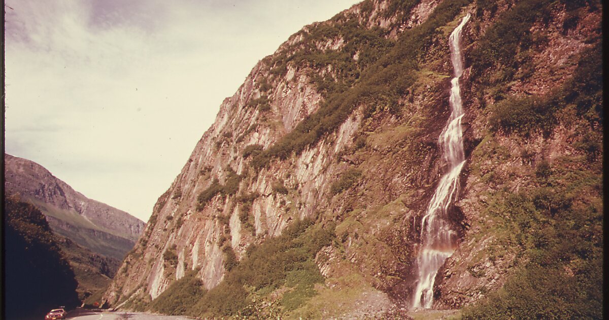 Keystone Canyon in Valdez, Alaska | Tripomatic