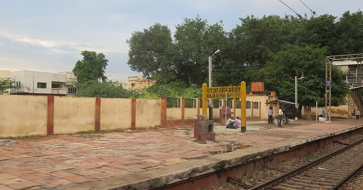 Raja ki Mandi railway station in Agra | Tripomatic