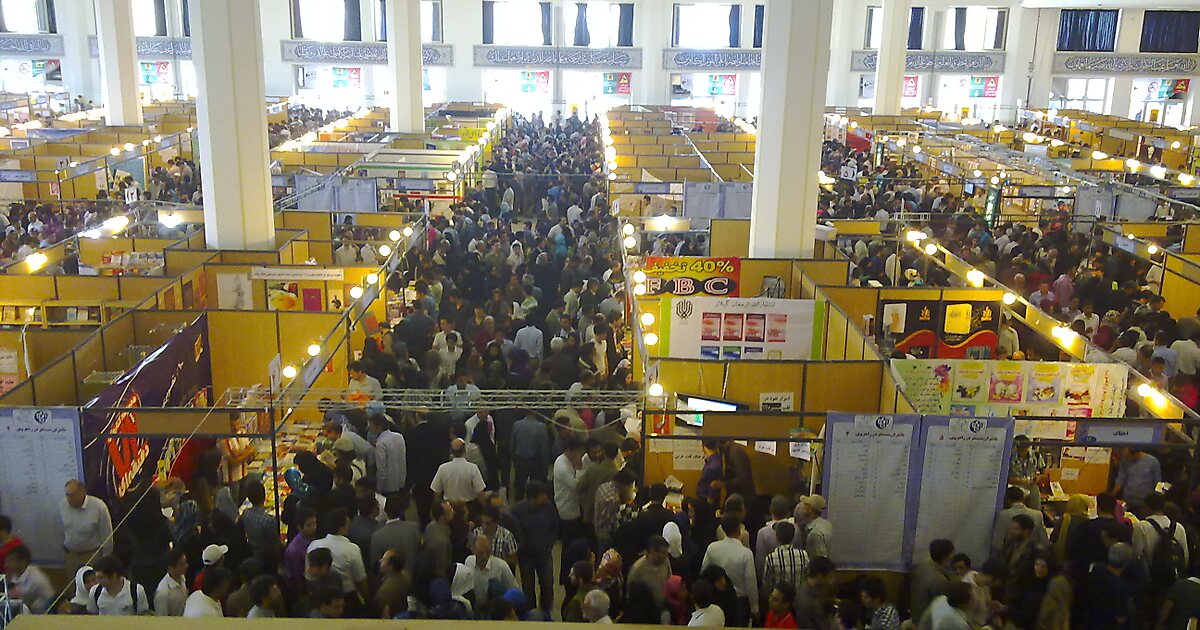 Grand Mosalla mosque of Tehran in District 7, Tehran | Tripomatic