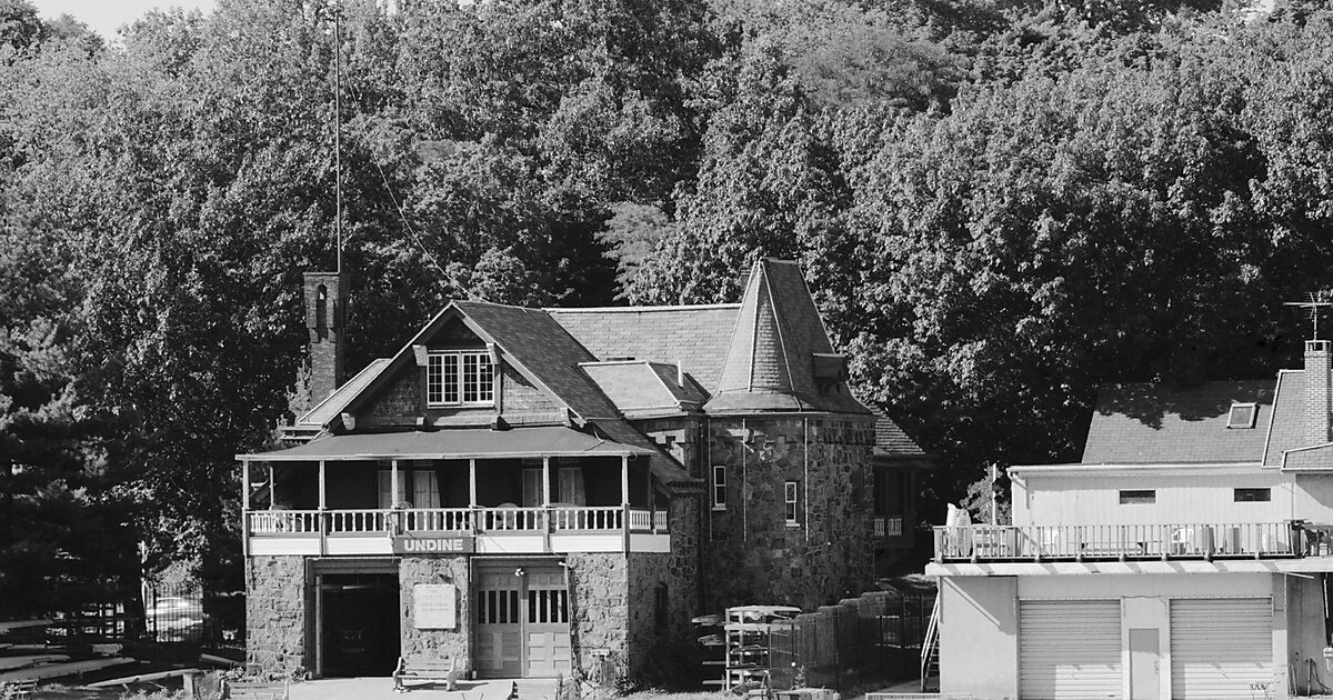 Undine Barge Club in Philadelphia | Tripomatic