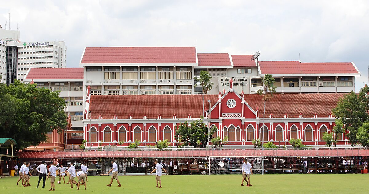 Debsirin School in Pom Prap Sattru Phai, Bangkok, Thailand | Tripomatic