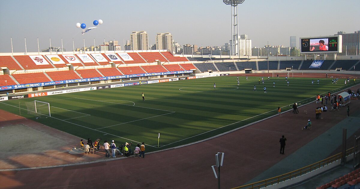 Mok-dong Stadium in Yangcheon District, Seoul, South Korea | Tripomatic