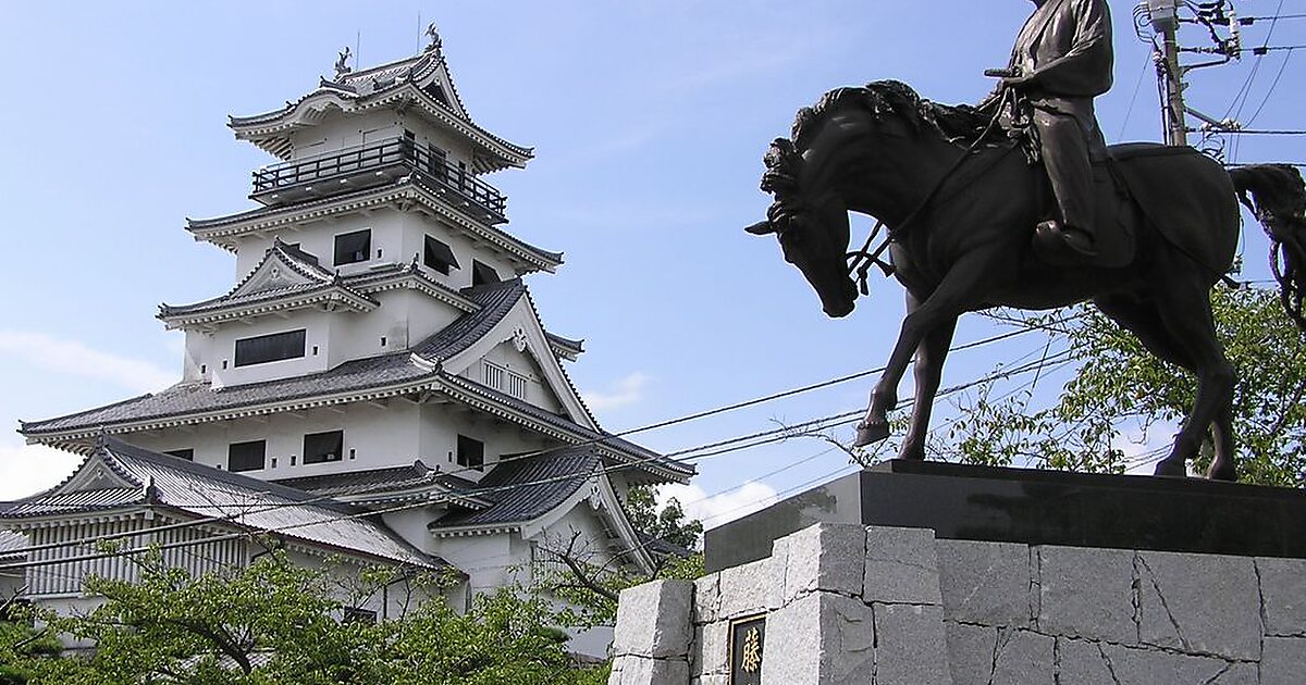 Imabari Castle in Imabari, Ehime, Japan | Tripomatic