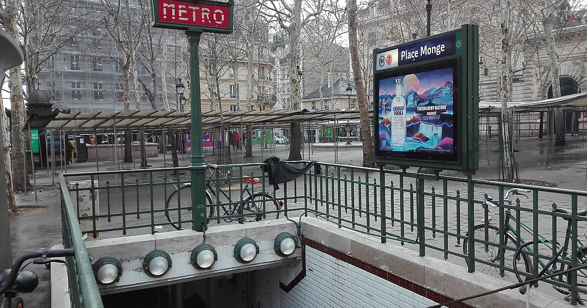 Place Monge in 5th arrondissement of Paris, Parijs, Frankrijk | Tripomatic