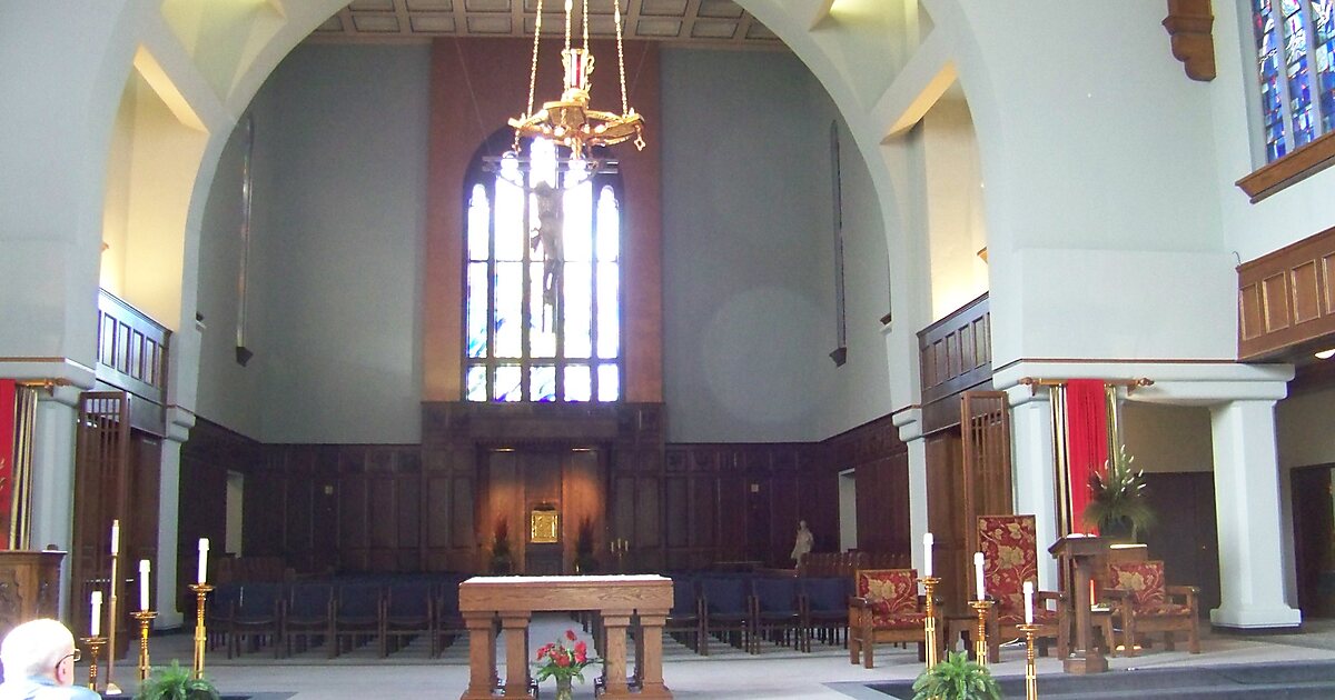 St. Mary's Cathedral in Calgary, Canada | Tripomatic