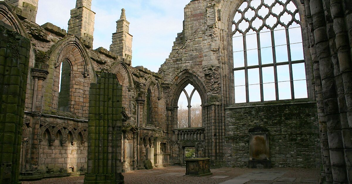 Holyrood Abbey in Abbeyhill, Edinburgh, UK | Tripomatic