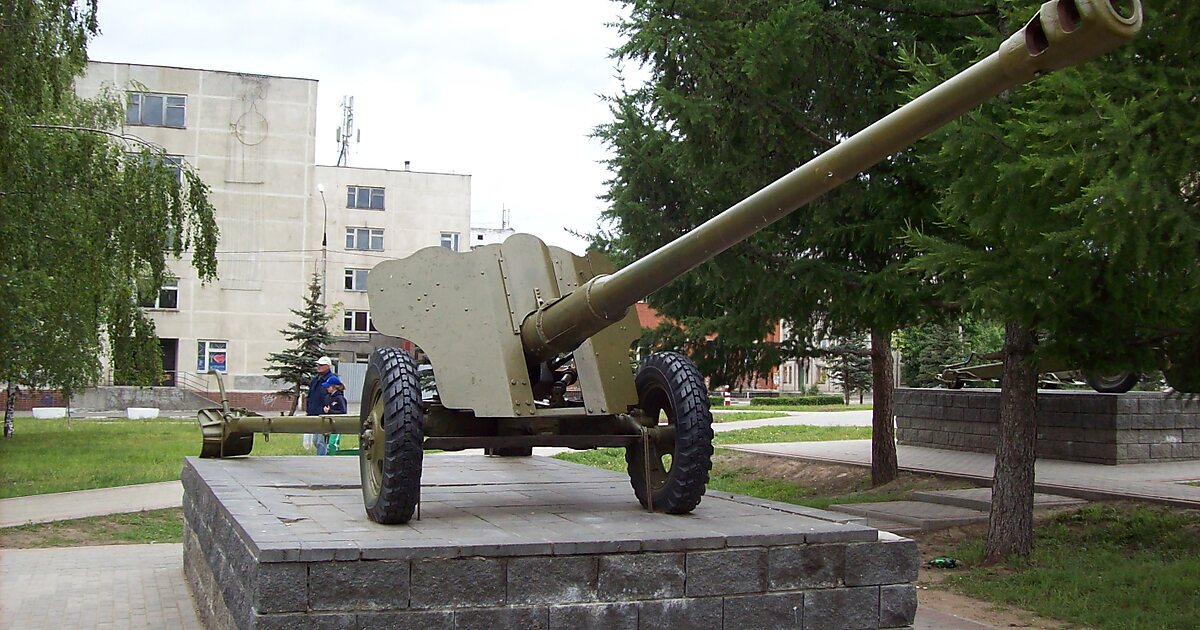 85 mm divisional gun D-44 in Nizhny Novgorod, Russia | Tripomatic