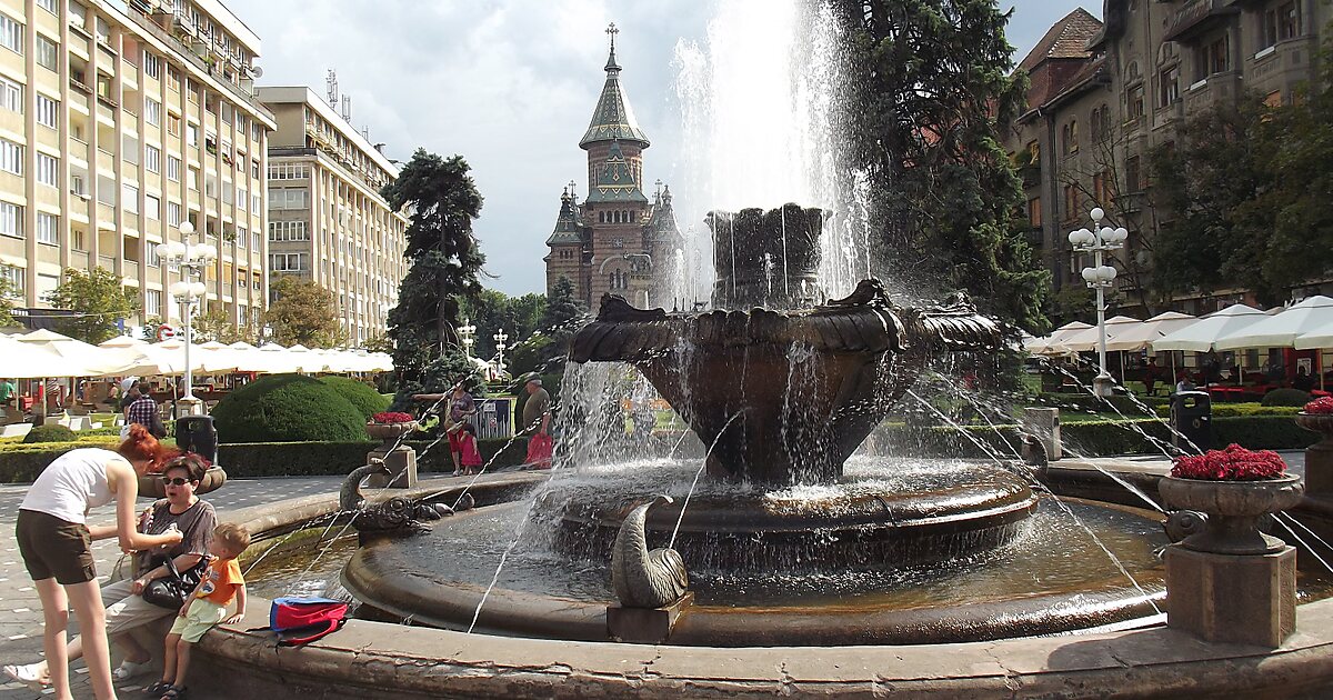 Victory Square in Timișoara, Romania | Tripomatic