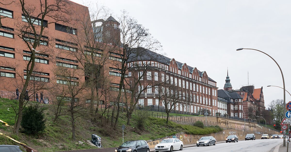 Bernhard Nocht Institute for Tropical Medicine in Hamburg-Mitte ...
