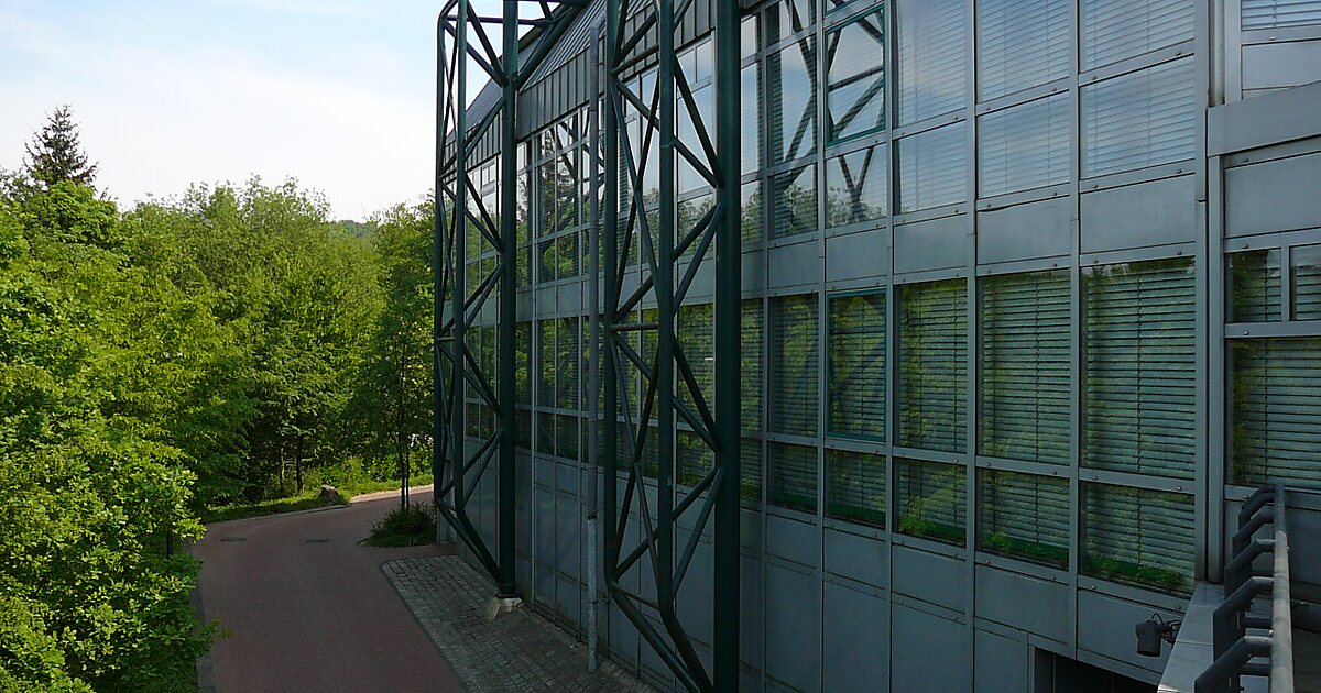 Uni-Halle in Wuppertal | Tripomatic