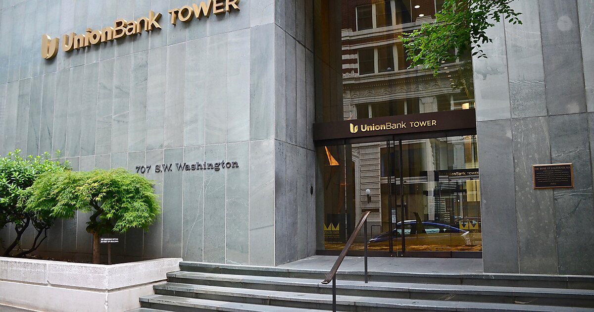 Union Bank Tower in Downtown Portland, Oregon | Tripomatic