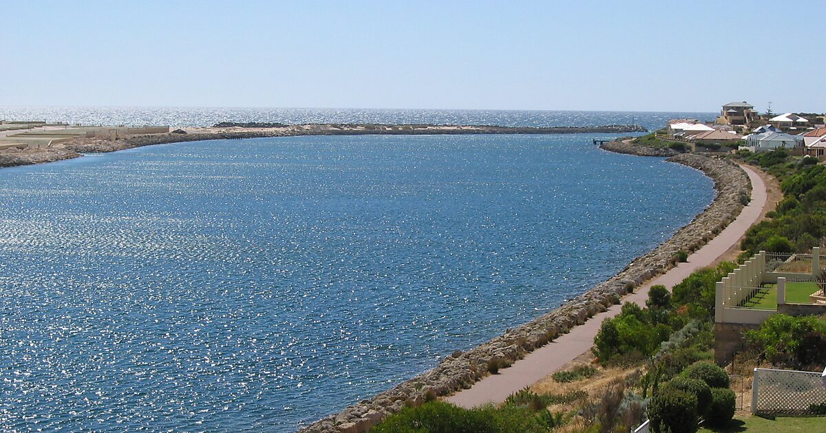 Dawesville Channel in Mandurah, Australia | Tripomatic
