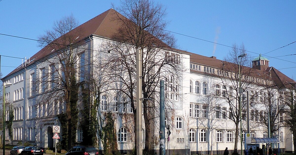 Alfred-Krupp-Schule in Essen, Deutschland | Tripomatic