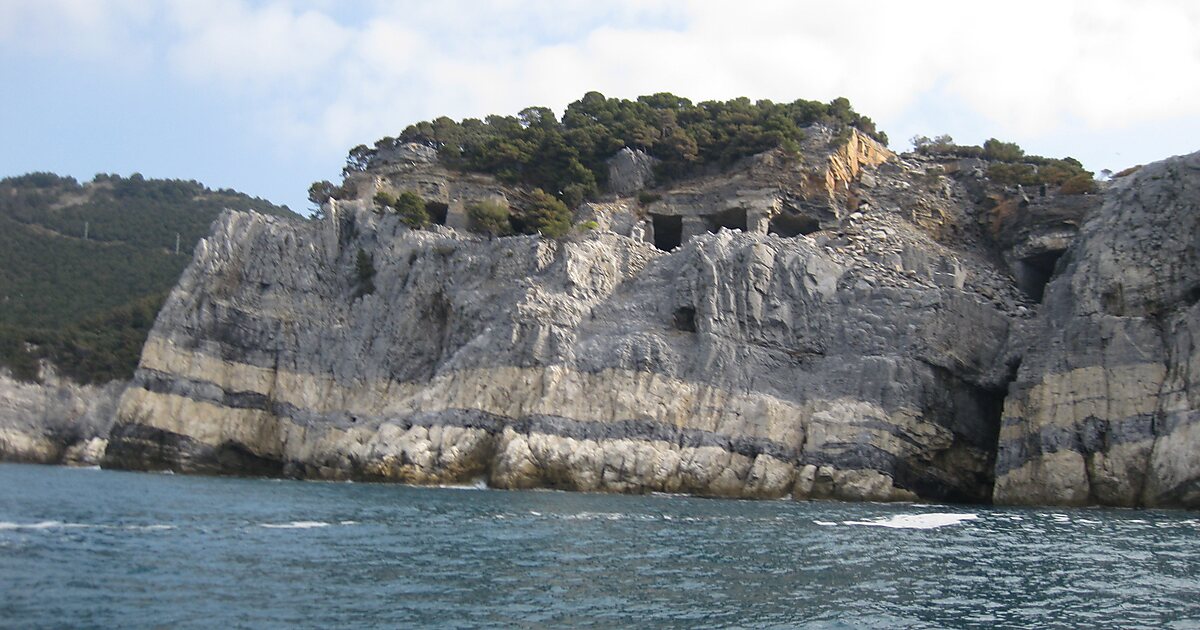 Palmaria, Tino and Tinetto Islands in Porto Venere, Italy | Tripomatic