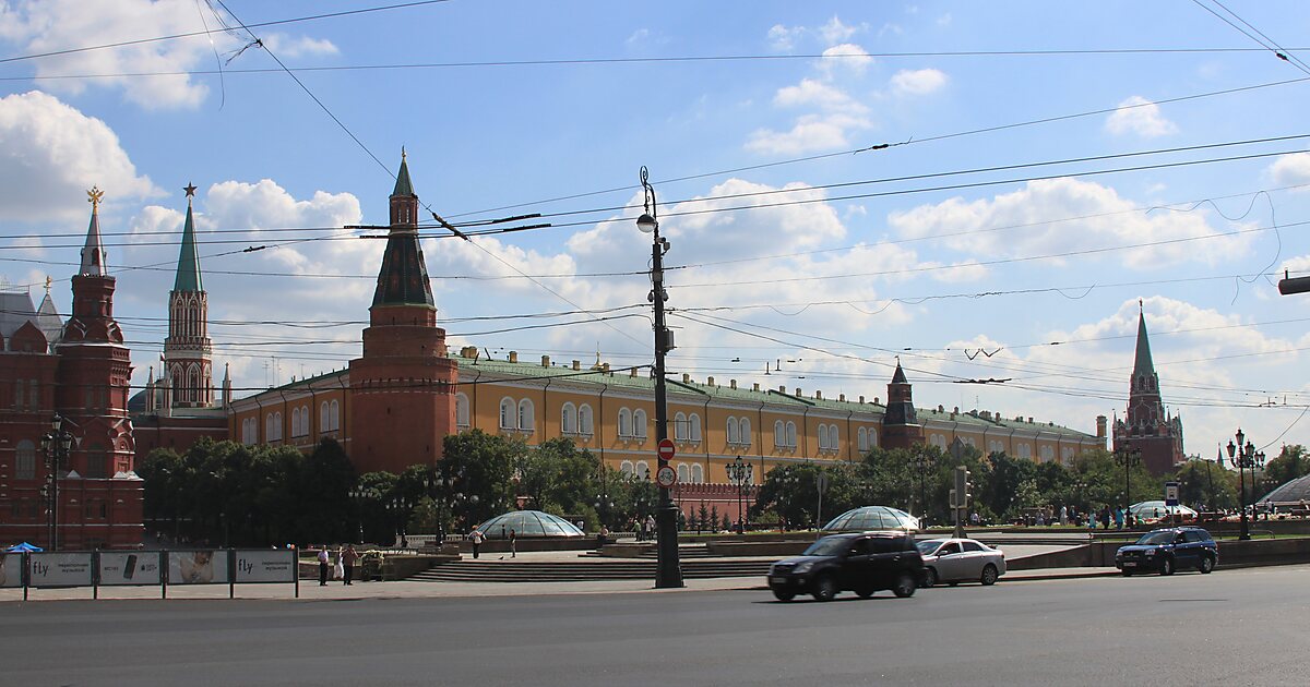 Manege Square in Tverskoy District, Moscow | Tripomatic