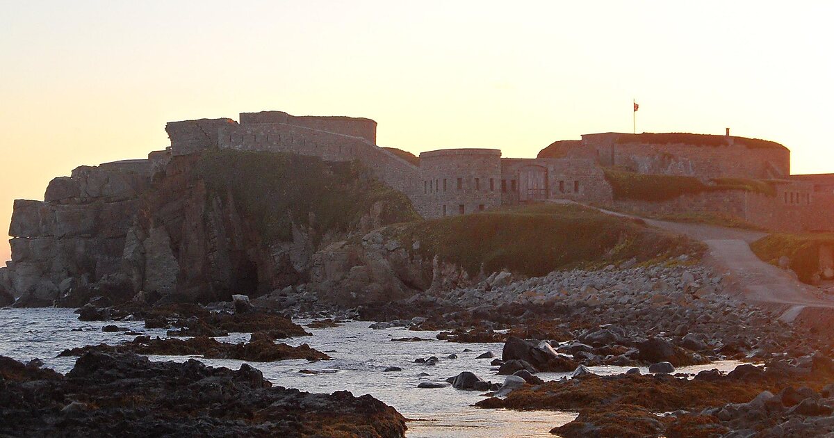 Fort Clonque in Channel Islands | Tripomatic