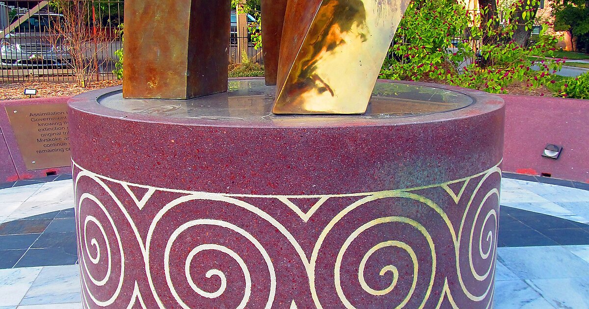 Creek Council Oak Tree in Oklahoma City, United States | Tripomatic