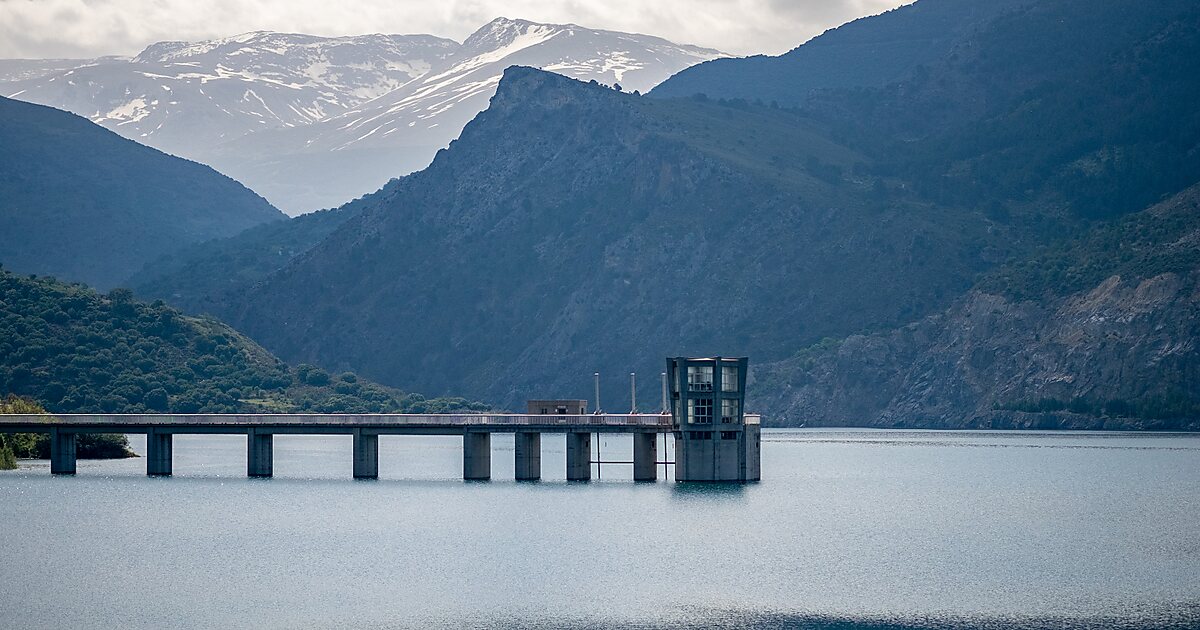 Embalse de Canales en Granada, España | Tripomatic