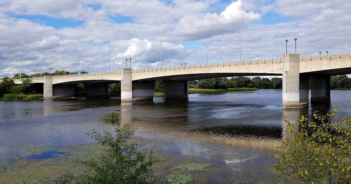 George Dunbar Bridge in Ottawa | Tripomatic