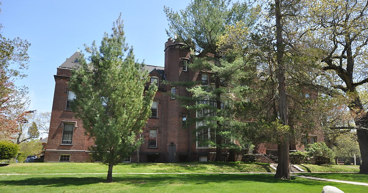 Butler Hospital in East Providence, Rhode Island | Tripomatic