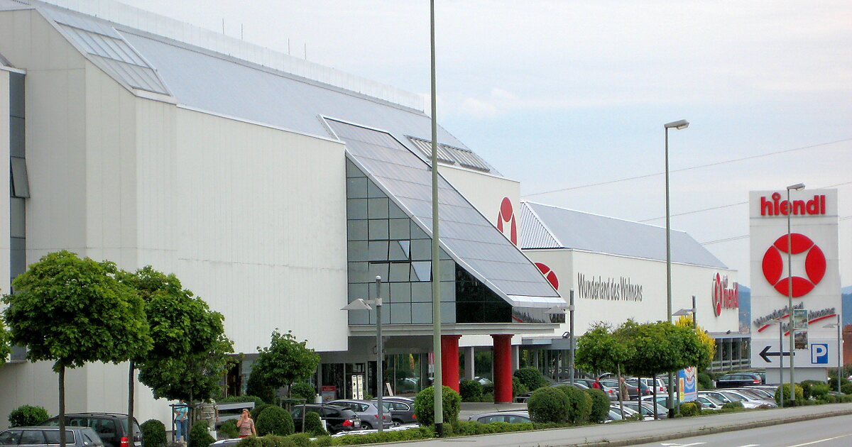 Hiendl - XXXLutz in Bayern, Deutschland | Tripomatic