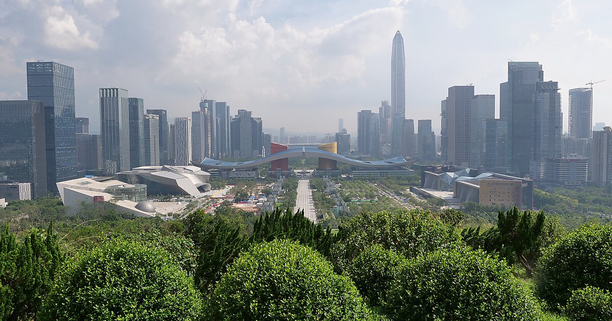 Lianhuashan Park in Lianhua, Shenzhen, China | Tripomatic