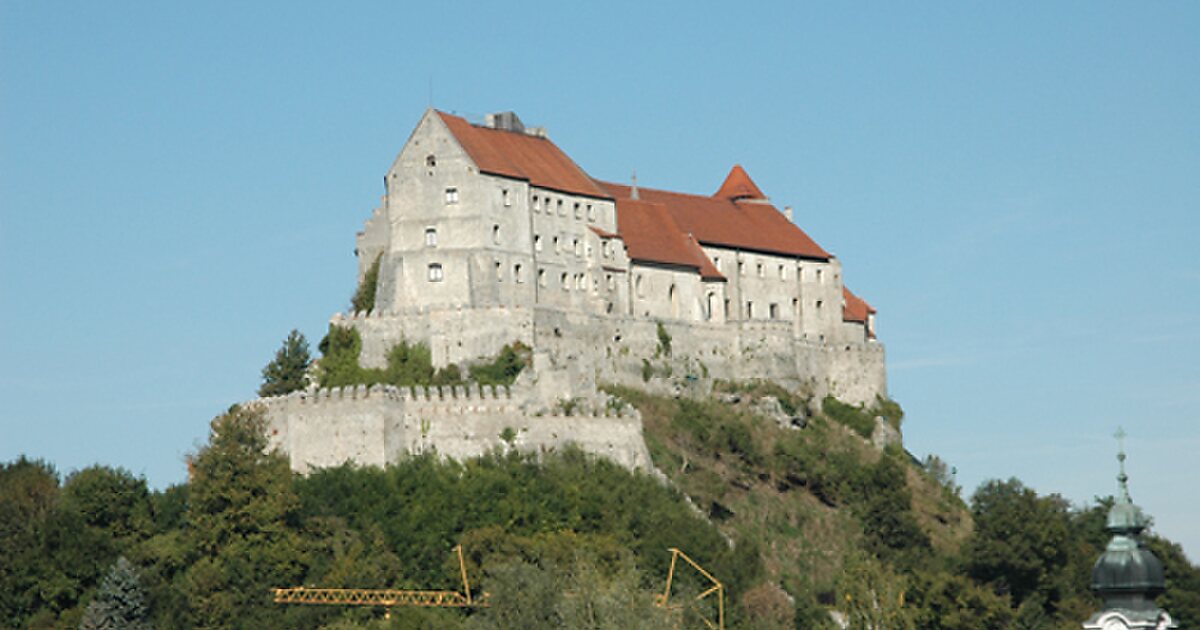 Burg zu Burghausen in Burghausen | Tripomatic