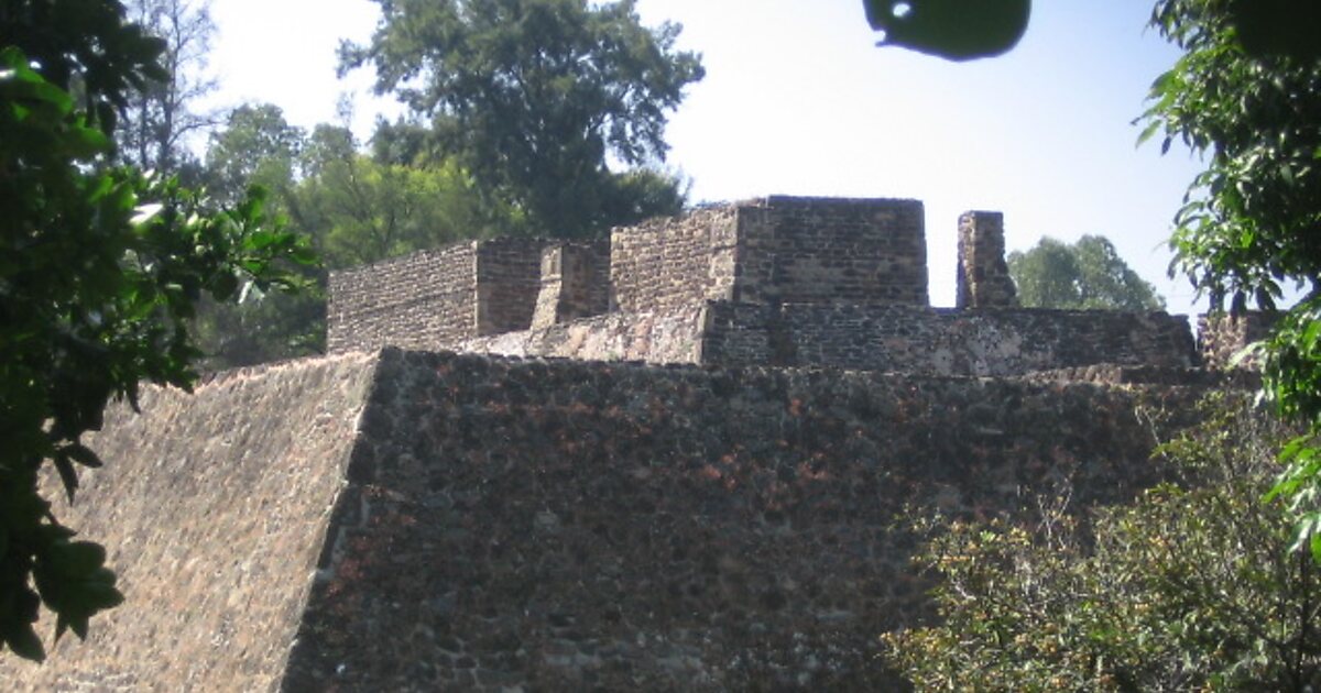 Teopanzolco in Cuernavaca, Mexico | Tripomatic