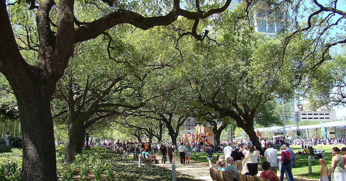 Discovery Green in Houston, United States | Tripomatic