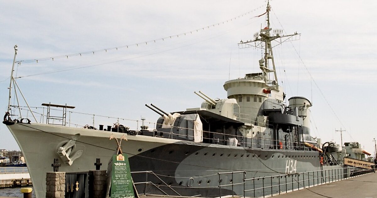 ORP Błyskawica in Gdańsk Bay, Poland | Tripomatic