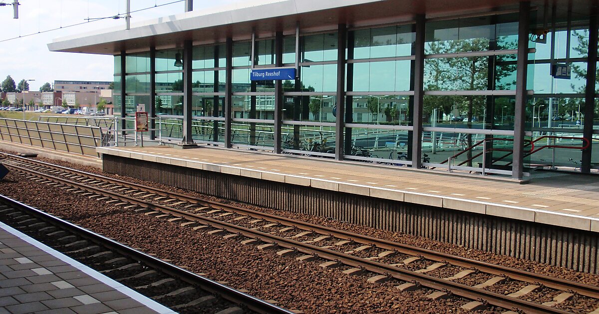 Tilburg Reeshof railway station in Tilburg, Nederland | Tripomatic