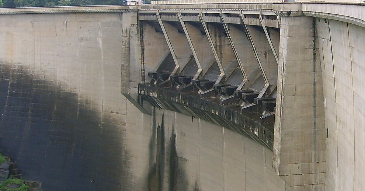 Victoria Dam in Sri Lanka | Tripomatic