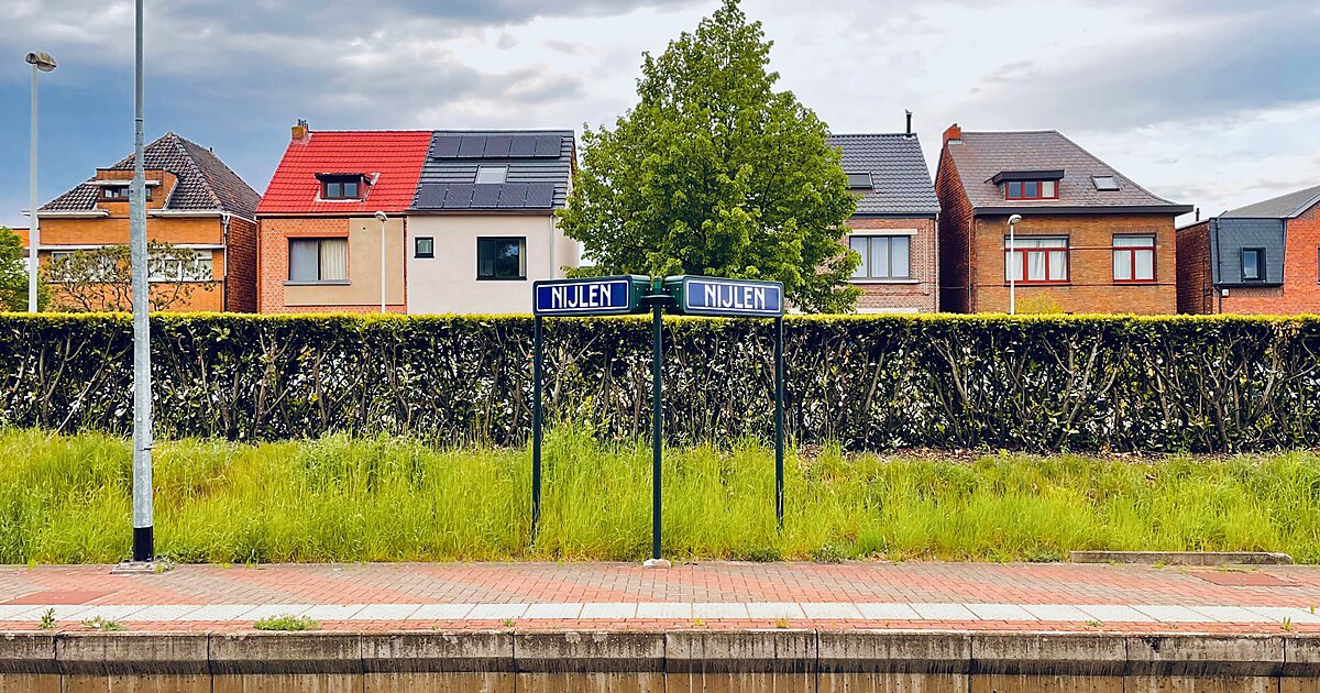 Nijlen railway station in Nijlen, België - Belgique - Belgien | Tripomatic