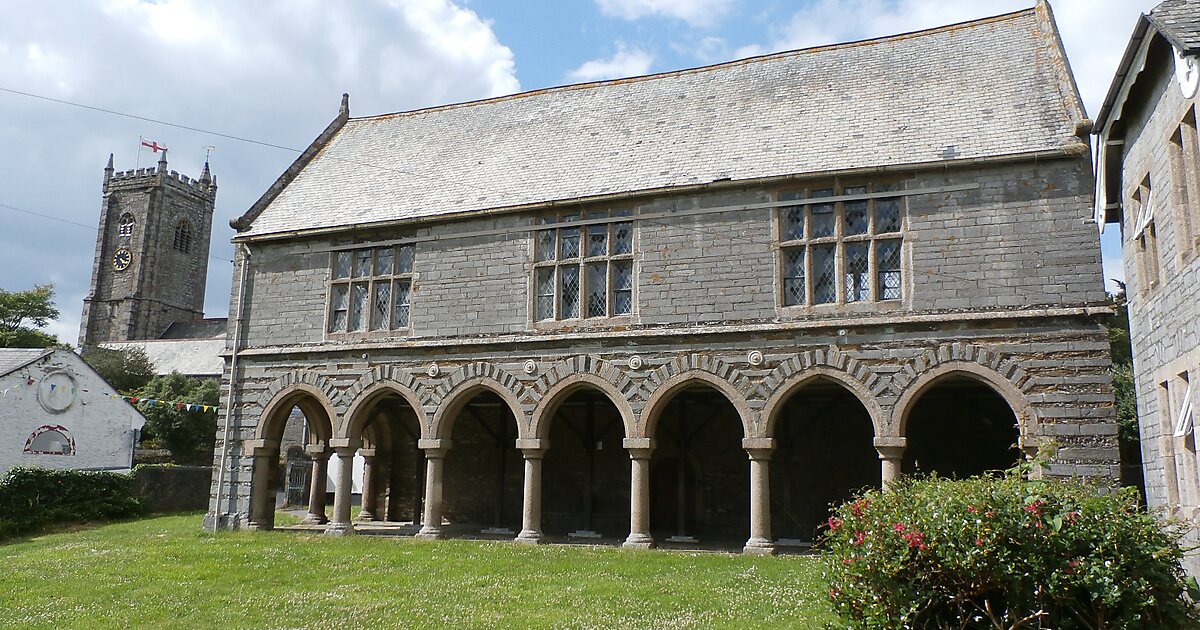 Hele's School in Woodford, Plymouth, UK | Tripomatic