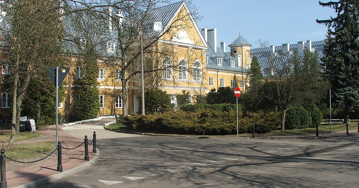 War Studies University
