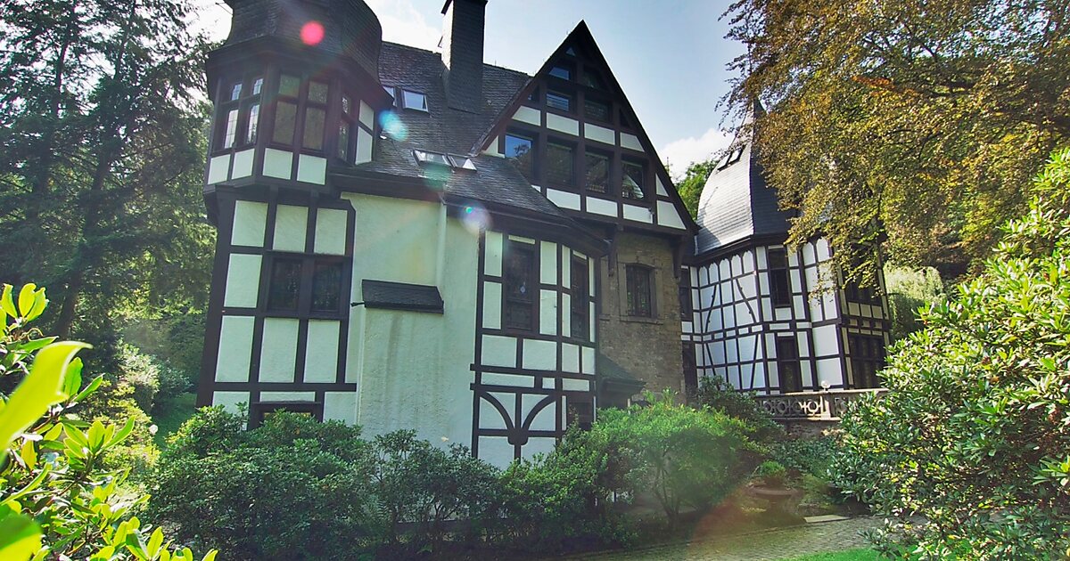 Schloss Caspersbroich in Solingen | Tripomatic