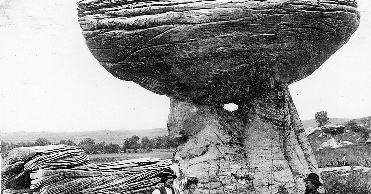 Mushroom Rock State Park in Kansas | Tripomatic