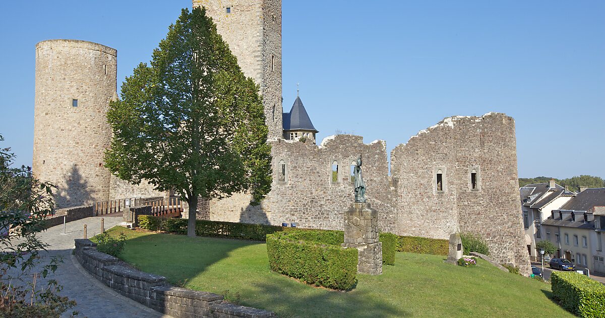 Useldange Kalesi - Useldange, Lüksemburg | Tripomatic