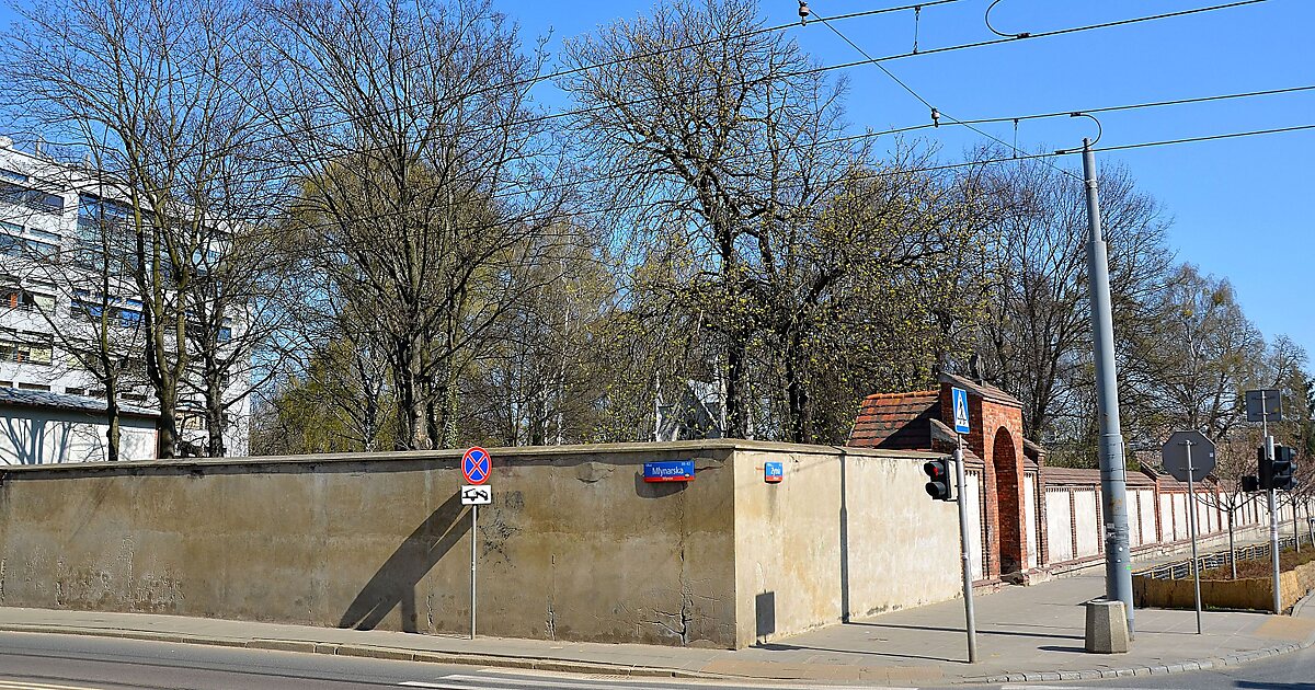 Protestant Reformed Cemetery, Warsaw in Wola, Warsaw, Poland | Tripomatic